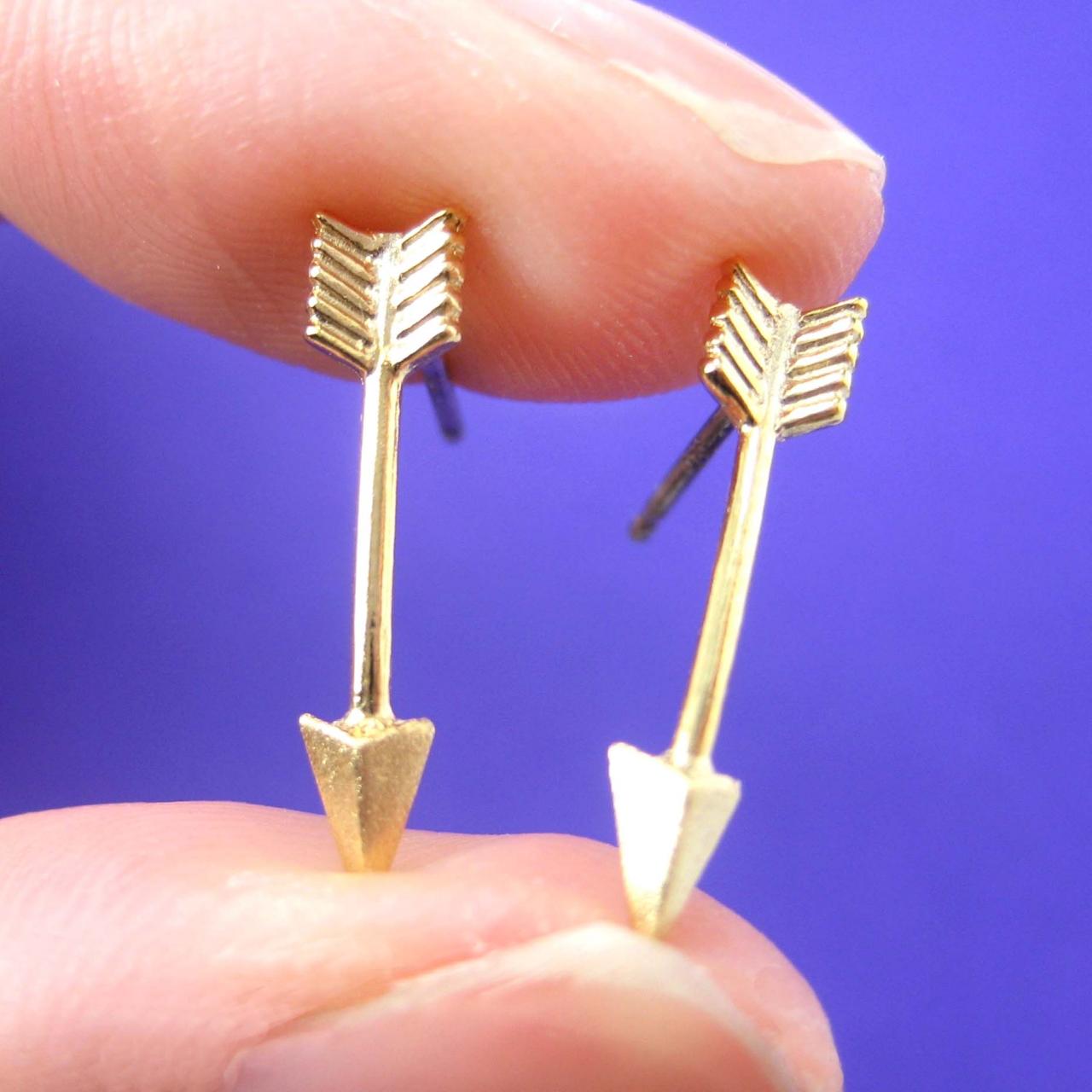 Small Arrow Feather Arrowhead Stud Earrings In Gold on Luulla
